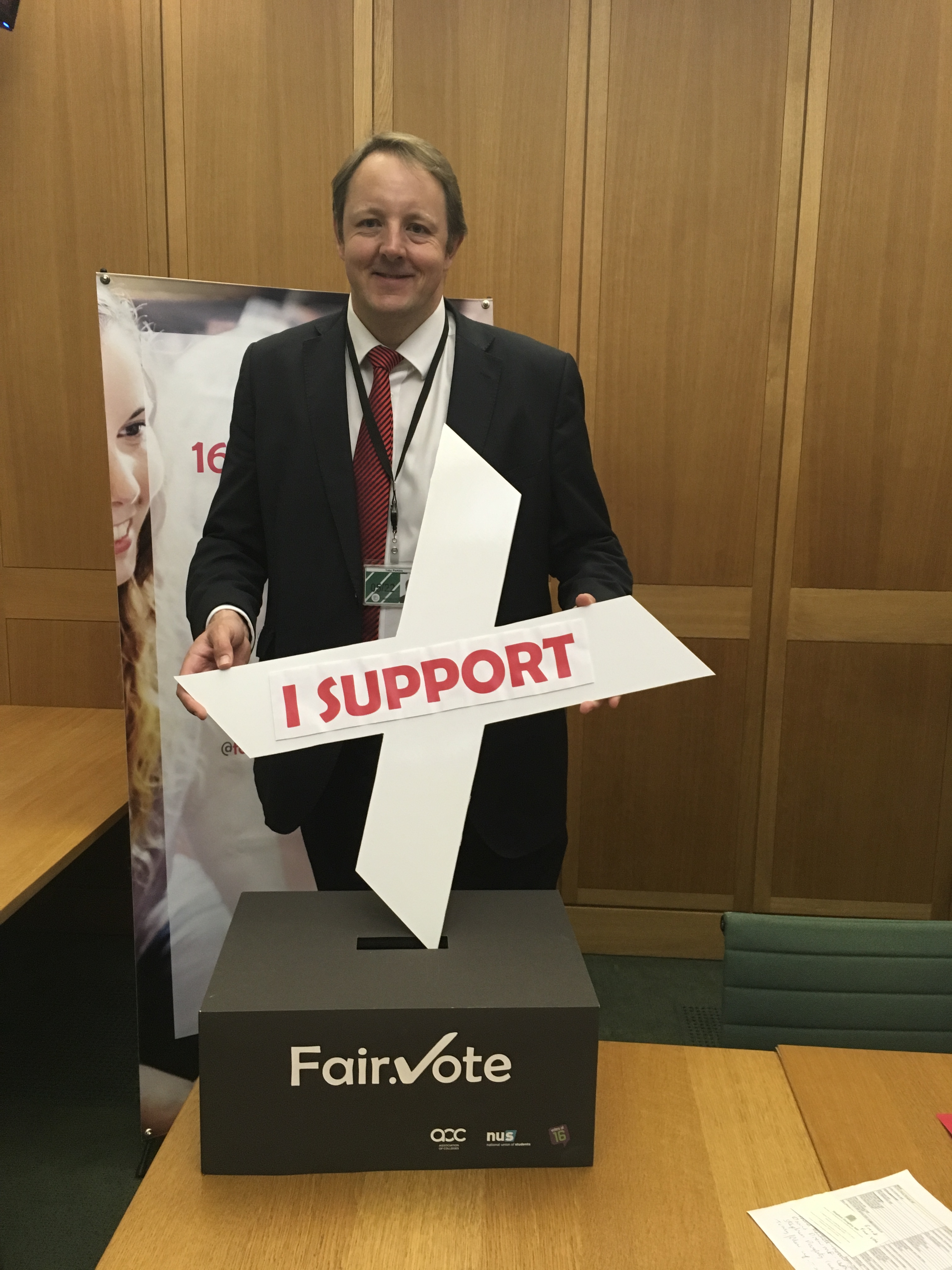 Toby Perkins MP Shows Support for Fair.Vote Campaign for Votes at 16 ...